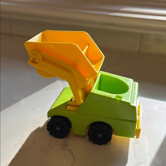 Fisher-Price | Toys | Fisherprice Yellow And Green Construction Vehicle ...